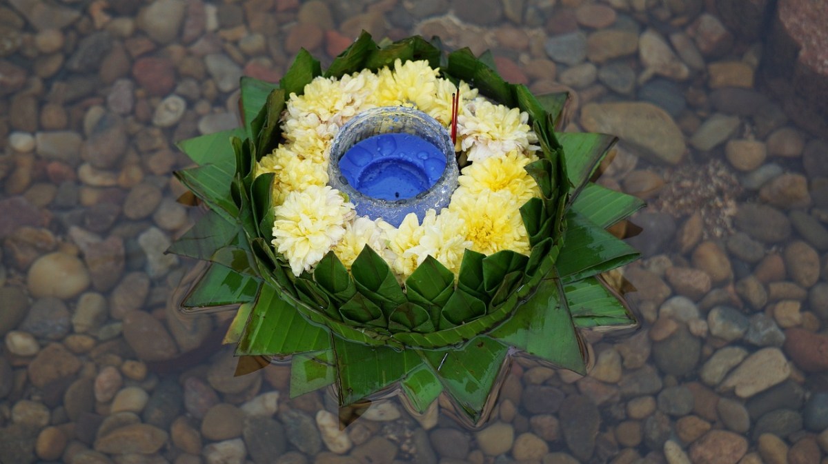 How to Make a Krathong for Loy Krathong: A Step by Step Guide – Culture ...